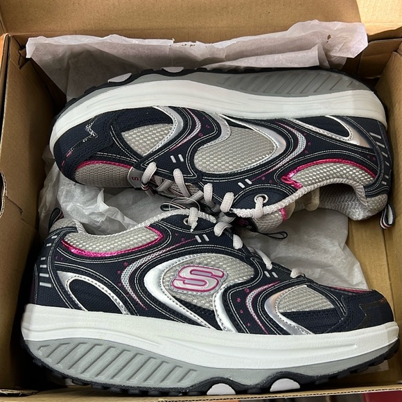 Skechers | Shoes | Brand New In Box Skechers Shapeups Size 8 2 Navy And ...